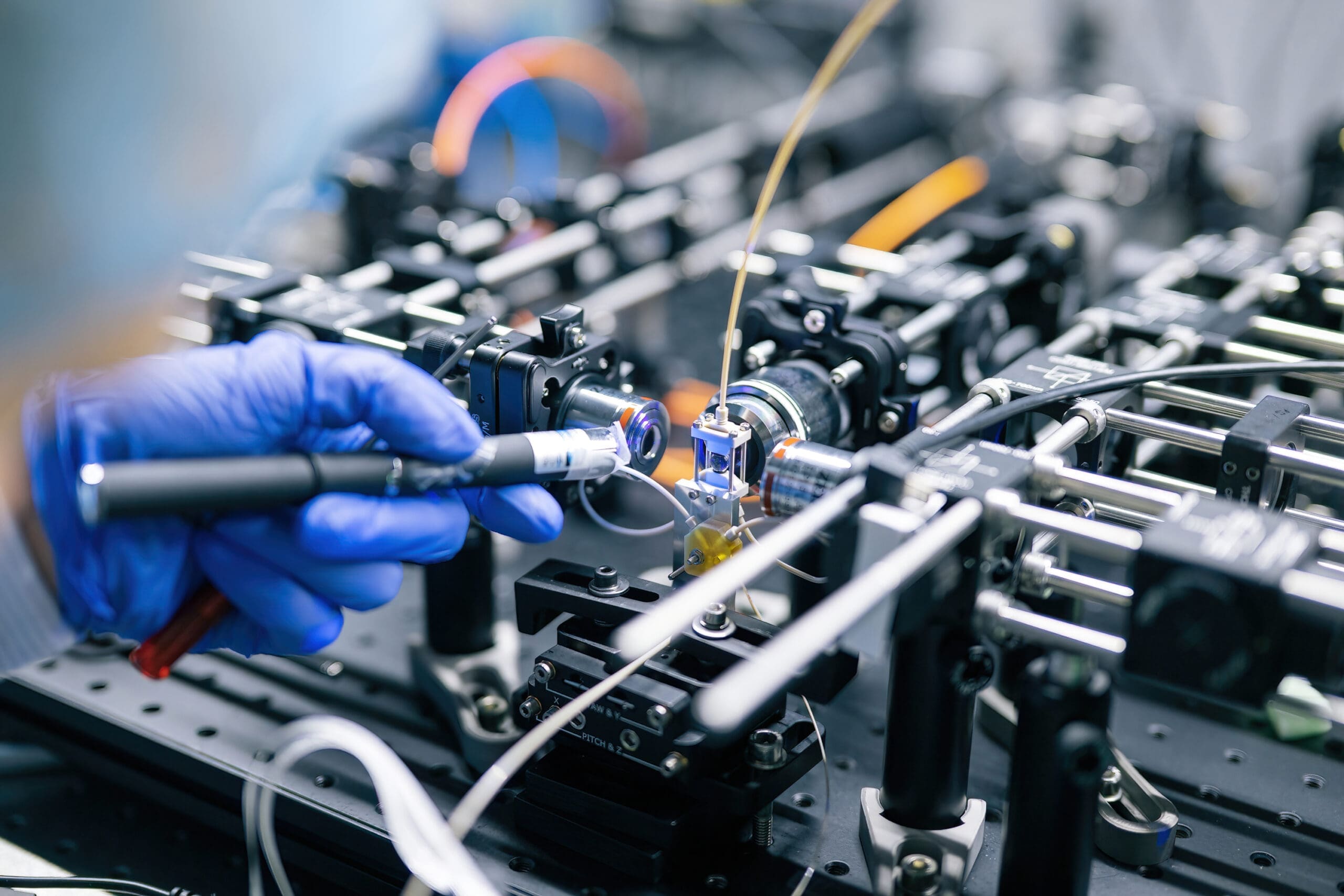 Hybrid metrology for nanometric energy harvesting devices - VSL