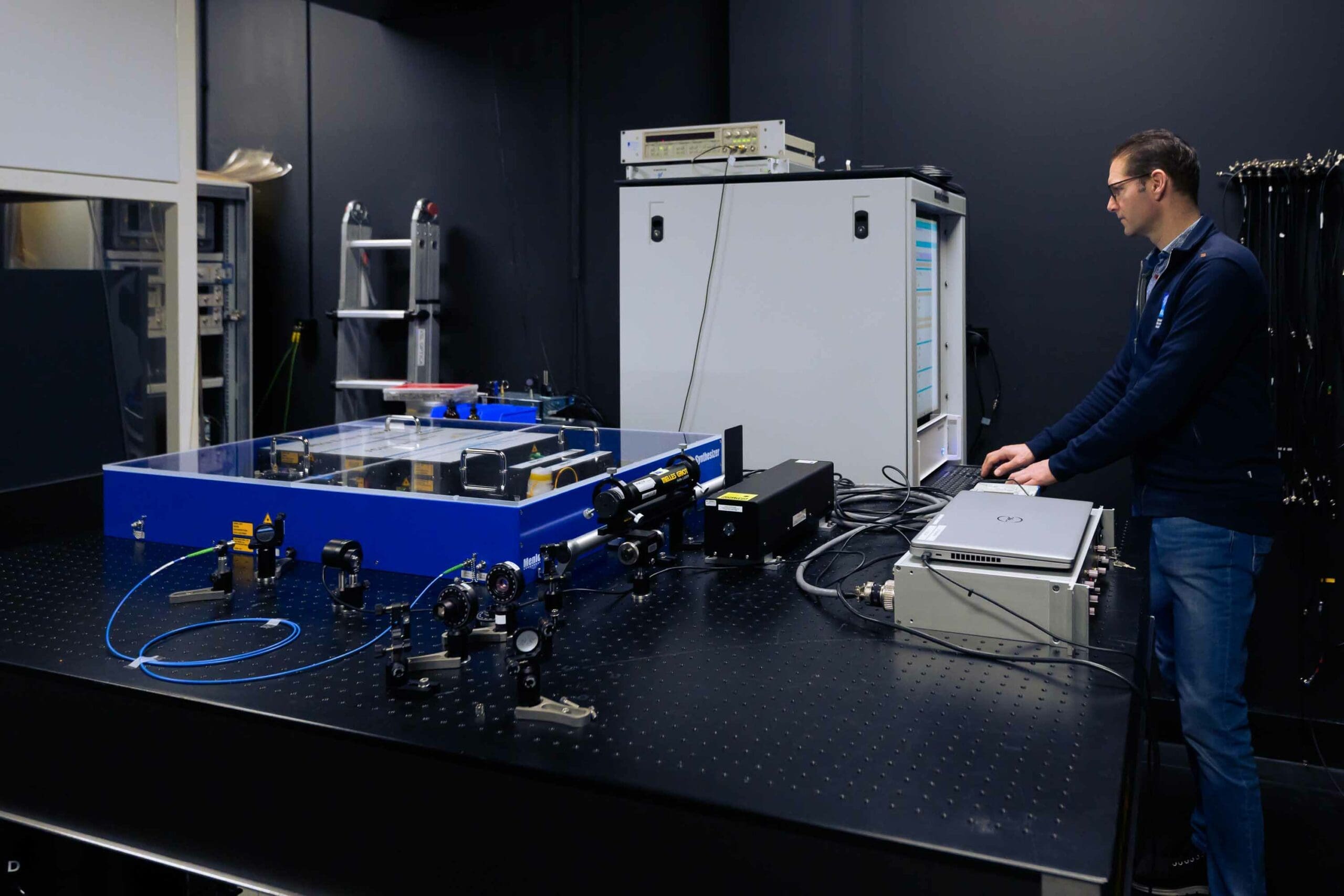 Sensor engineering for vibration isolation in Einstein Telescope - VSL